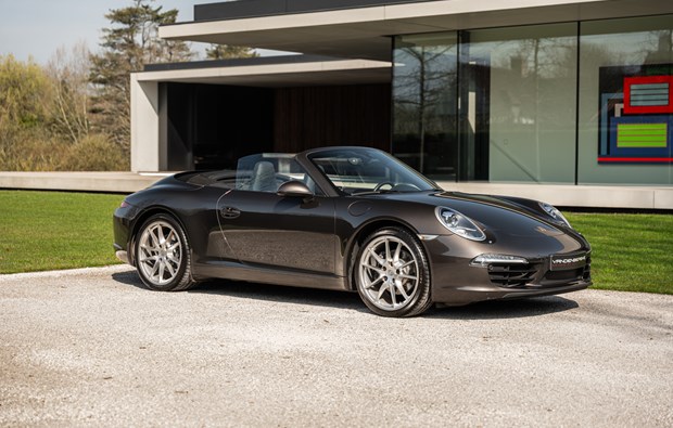 Porsche 991 CARRERA CABRIOLET / FULL LEATHER / SEAT VENT