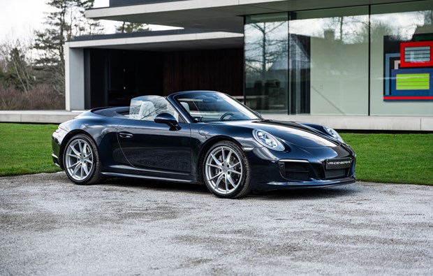 Porsche 991 .2 C4 CABRIO / BI-COLOR / CHRONO / SPORT EXHAUST / MANUFAKTUR